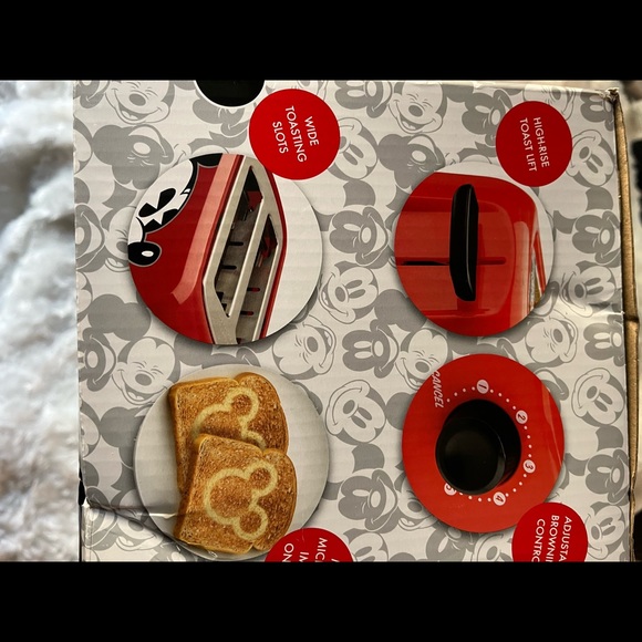 select brands | Kitchen | Disneys Mickey Mouse 2slice Imprint ...